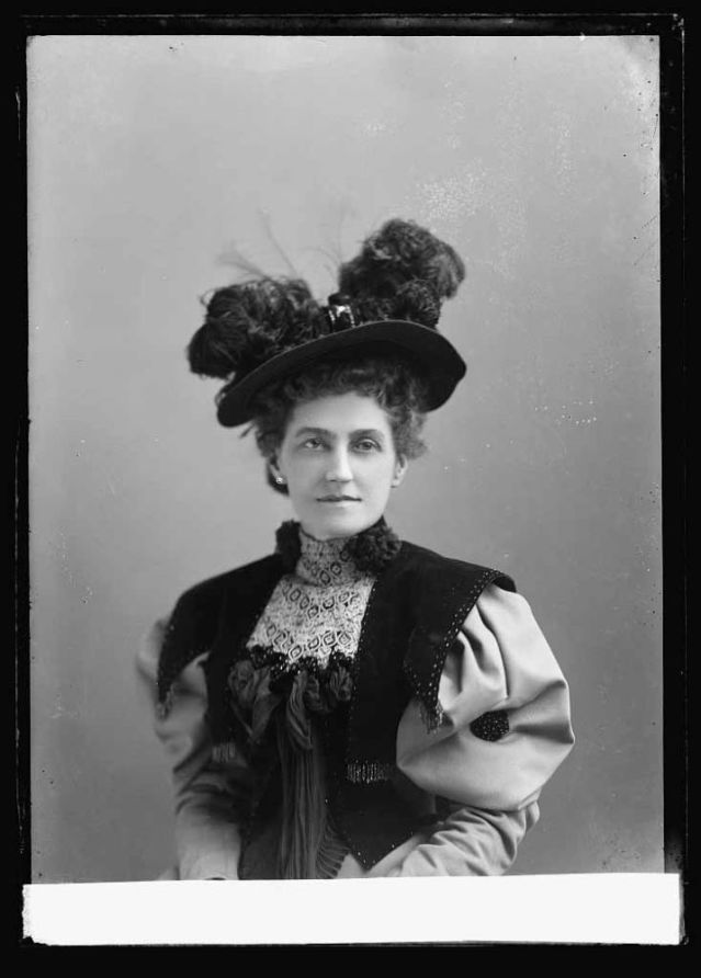 The Writer’s Guide to 1890s Women’s Fashion | Rebecca Shedd - Author